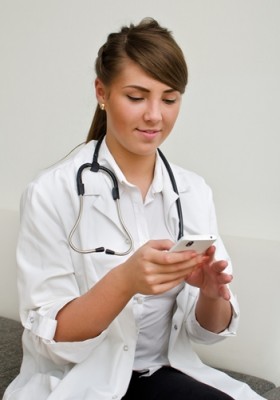 Hospital-Based Cell Phones Improve Communication of Medical Imaging Results